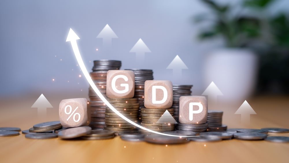 Feljavította az idei globális GDP-növekedésre vonatkozó előrejelzését ...